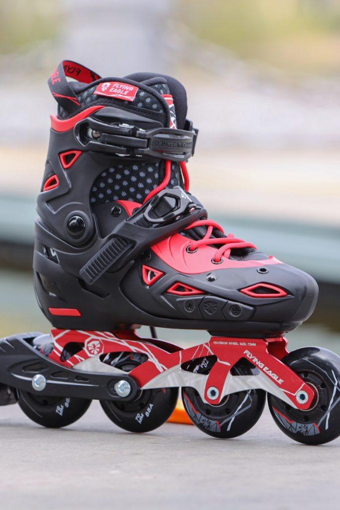 Dynamo Black Red - Flying Eagle Skates